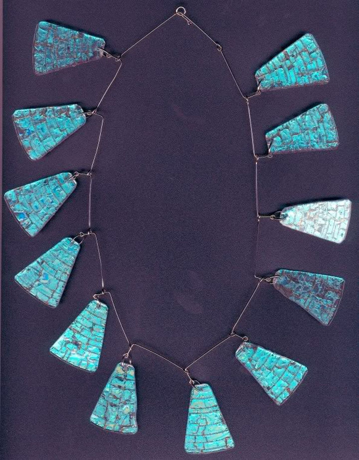 16 DIY CD Craft Ideas Using Recycled CDs That Are Scratched