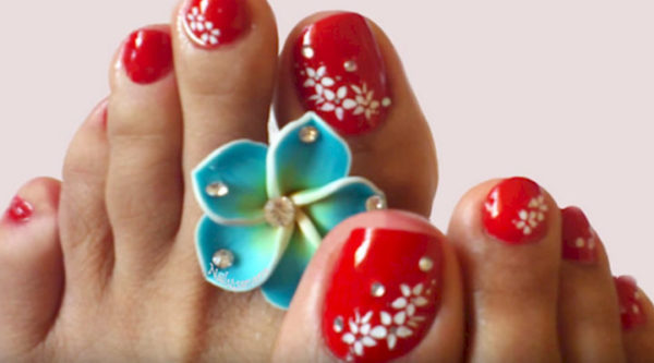 13 Pedicure Designs That Will Perfectly Dress up Your Toenails