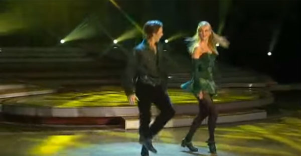 Riverdance Irish Dance Group Perform Irish Step Dancing