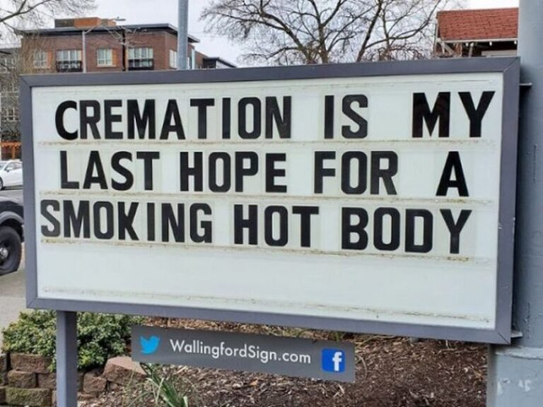 27 Wallingford Signs from Seattle Washington's Funniest Gas Station