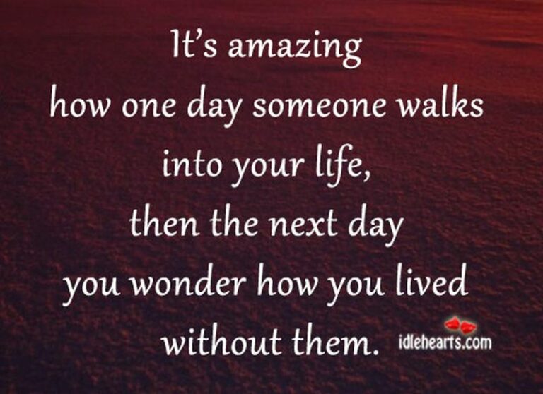 47 Best Girlfriend Quotes for the Love of Your Life